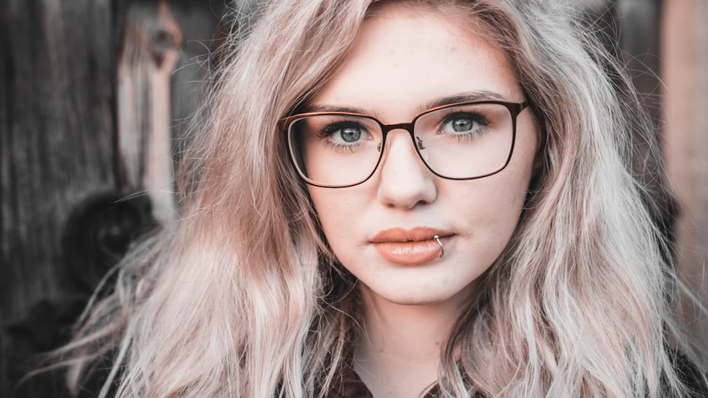 The Emotional Journey of Labret Piercing and Lip Jewelry Care - GPF Jewelry